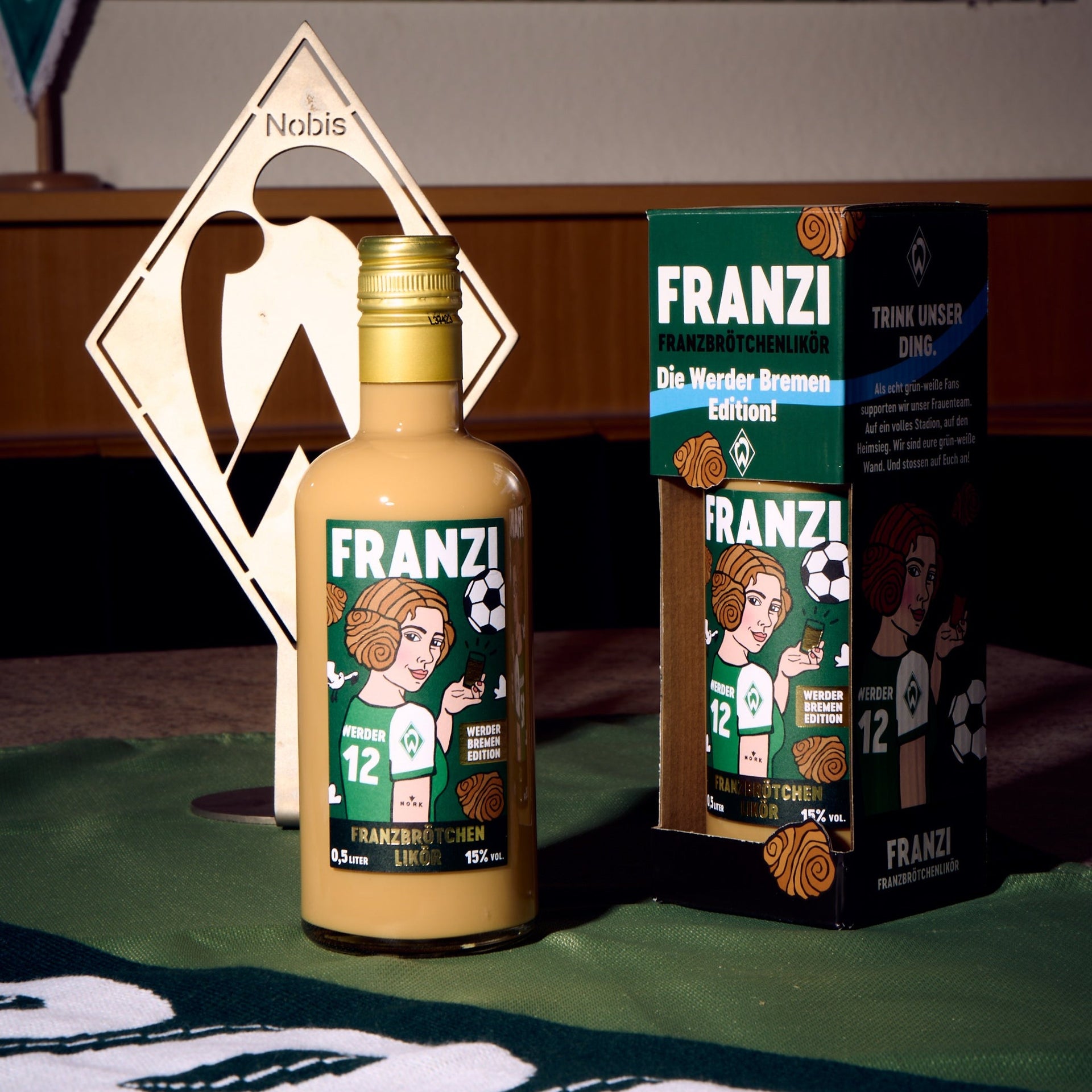 Leckerer Likör mit Franzbrötchen-Geschmack | Franzi Likör